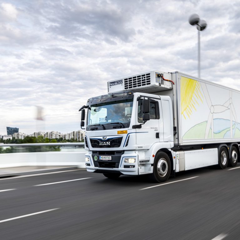 Man electric trucks in food distribution. A field test study in Berlin