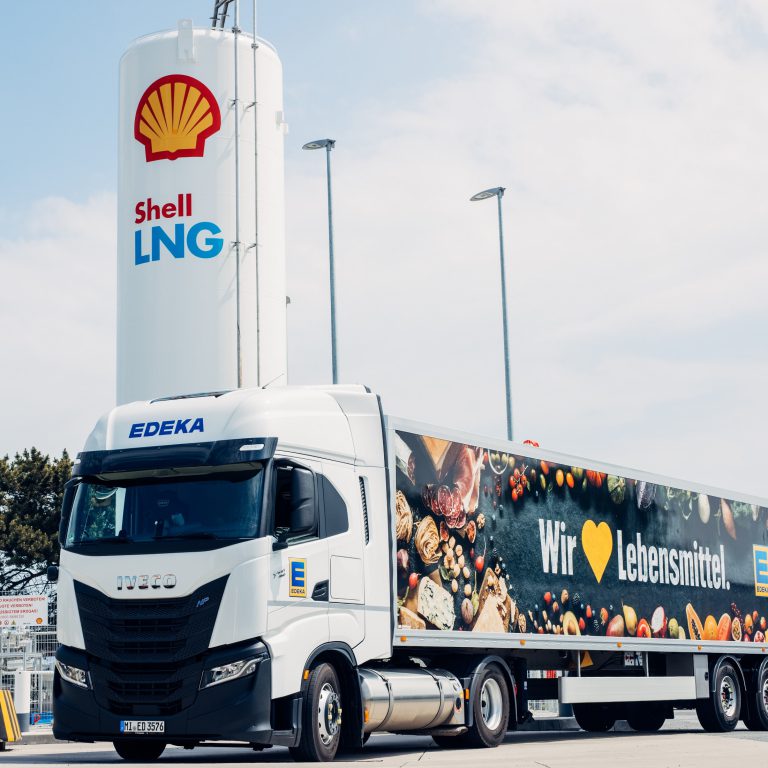 A one-year trial run in Germany for three IVECO S-WAY natural gas ...