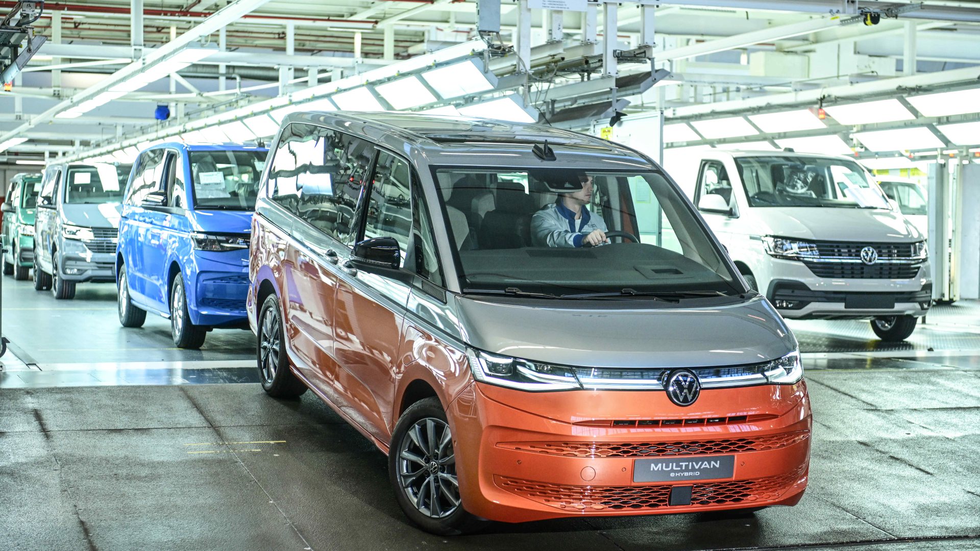 New plug-in hybrid Volkswagen Multivan to start series production in ...
