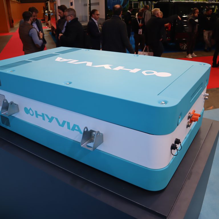 Hydrogen, HYVIA to inaugurate production plant at Renault Group's site ...