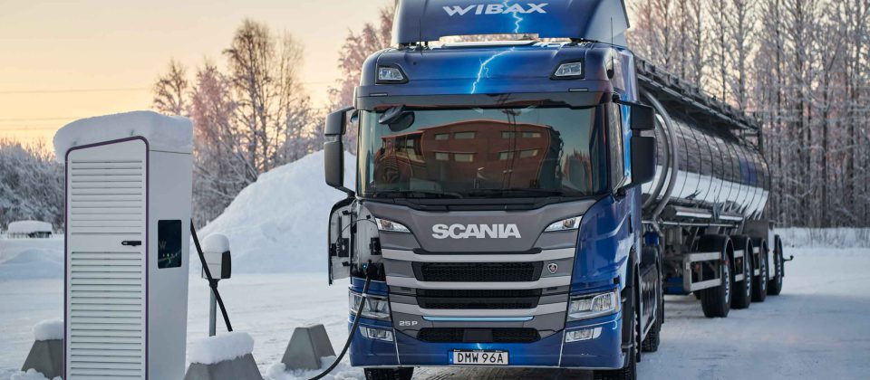 Full-electric heavy transport, Scania puts a 64-tonne e-truck on the ...