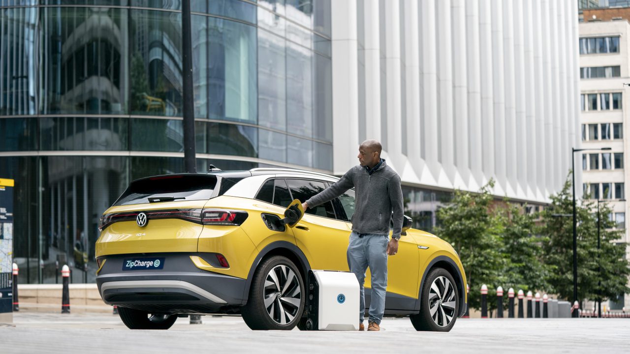 Portable charger ZipCharge Go is right on track: first deliveries in ...