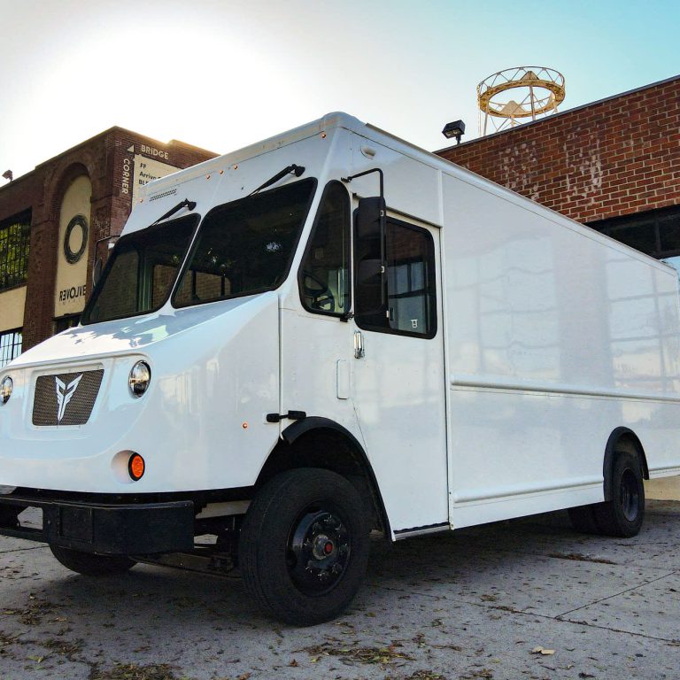 Xos keeps on delivering: 13 more electric stepvans headed to FedEx ...