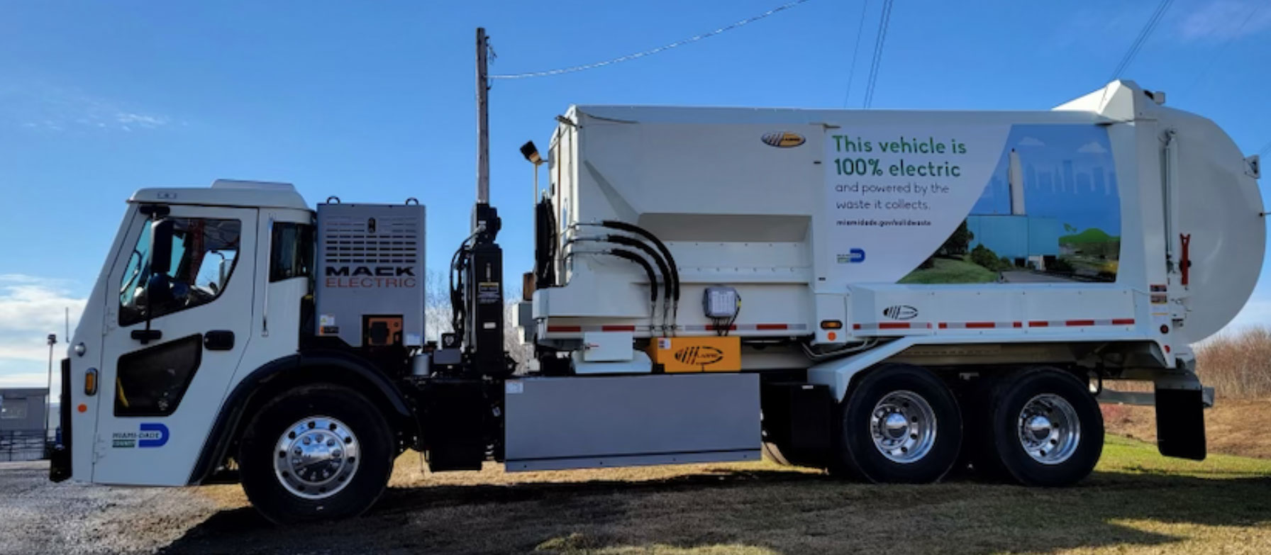 LEGO MOC Mack Garbage Truck Back Hatch Mod - minimalist by ...
