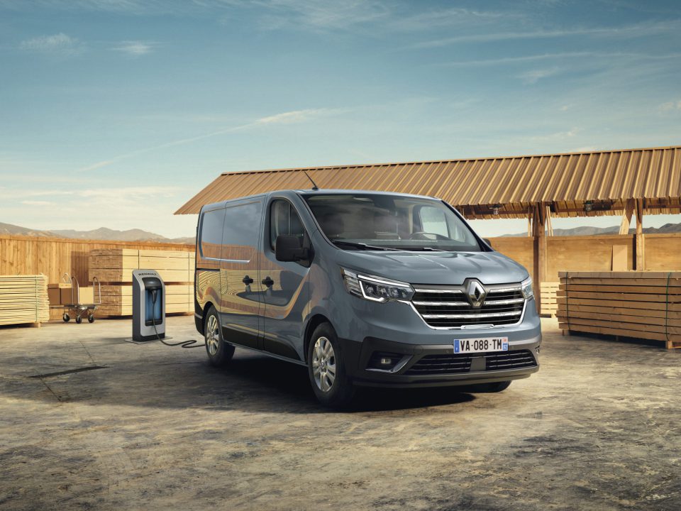 IAA 2022, the new Trafic Van E-Tech Electric unveiled by Renault