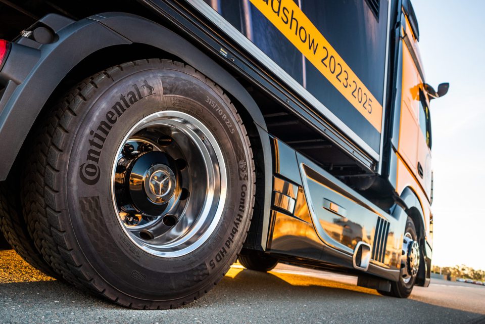 Continental launches new tire ranges for trucks and vans, with an eye ...