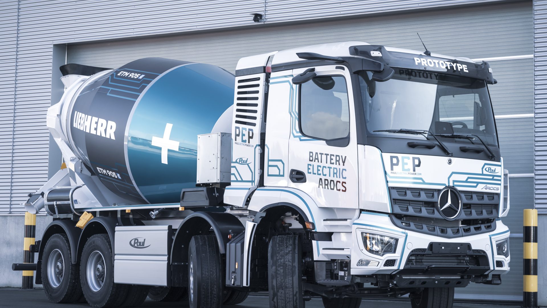 Bauma, Mercedes unveils Arocs BEV construction truck prototype. The ...