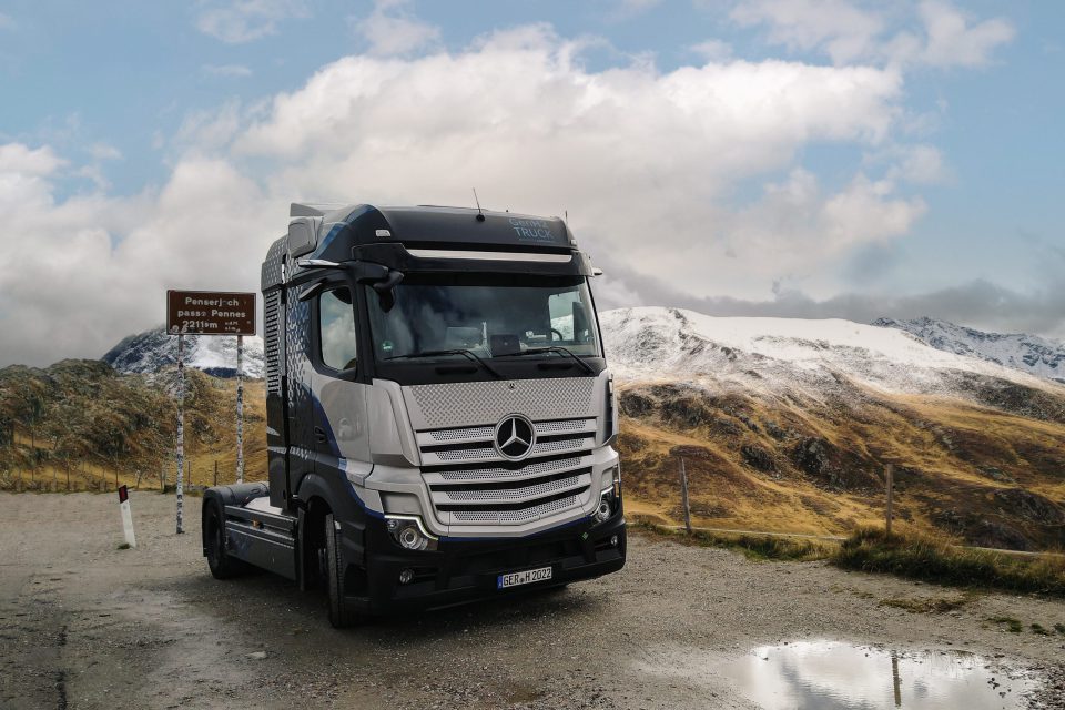 Mercedes-Benz GenH2 hydrogen truck, altitude alpine tests successfully ...