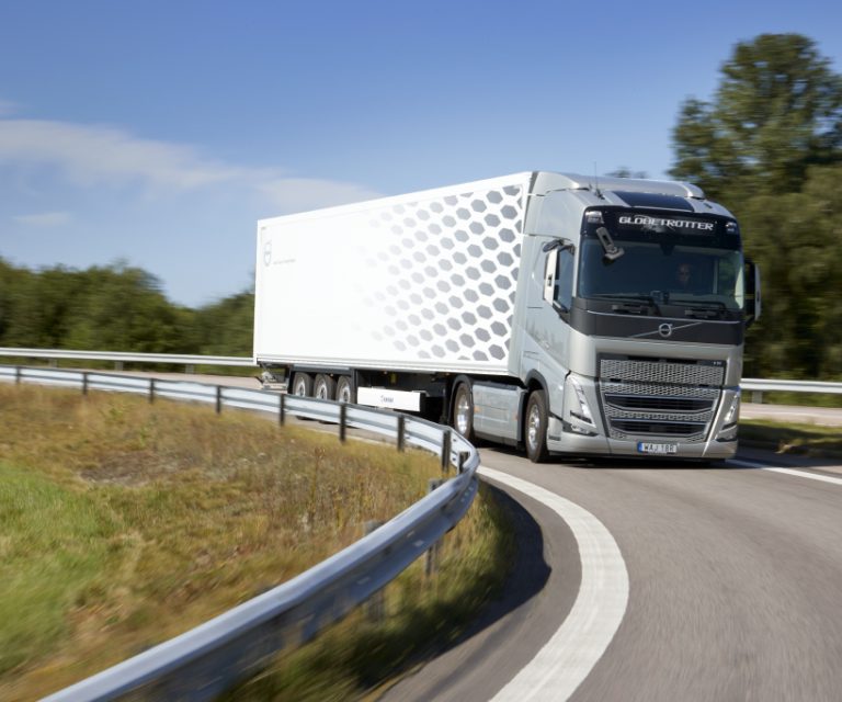 Volvo launches safety app based on augmented reality for heavy electric ...