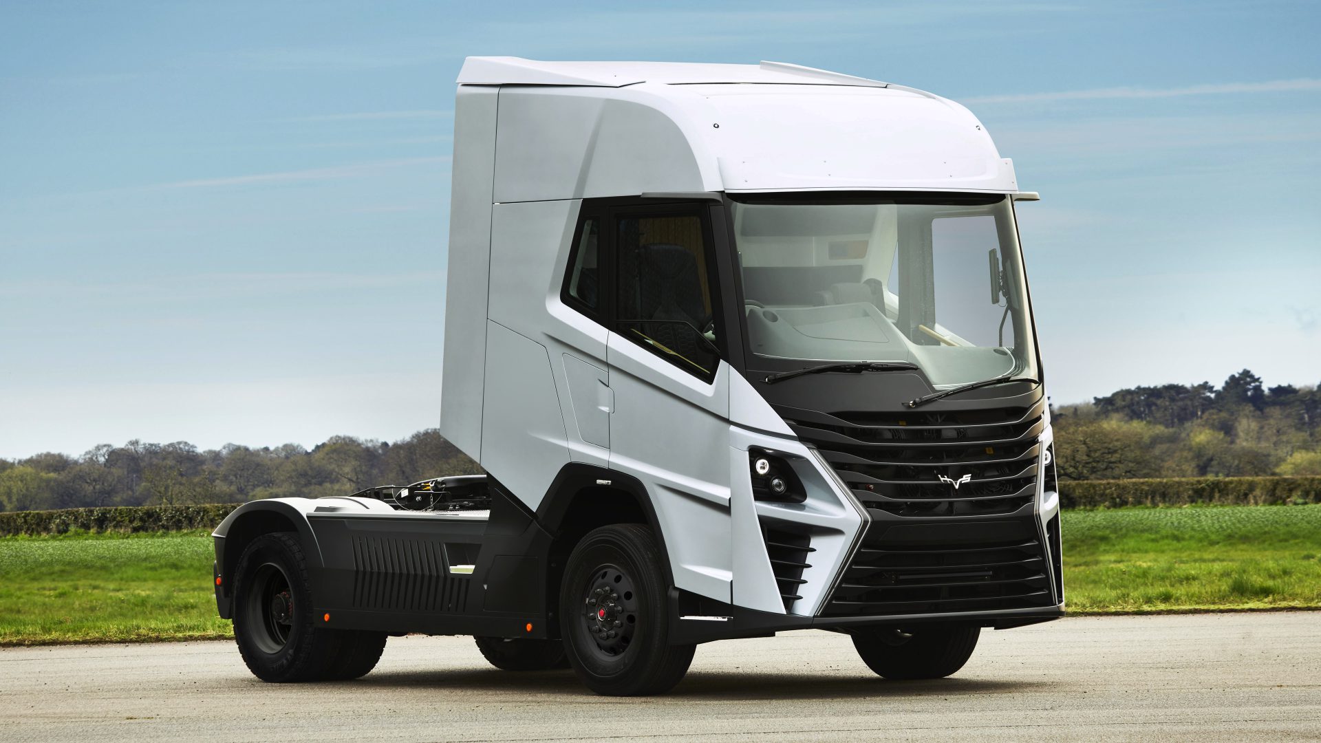 Hydrogen trucks, HVS unveils 40 ton vehicle prototype at CV Show. Range ...