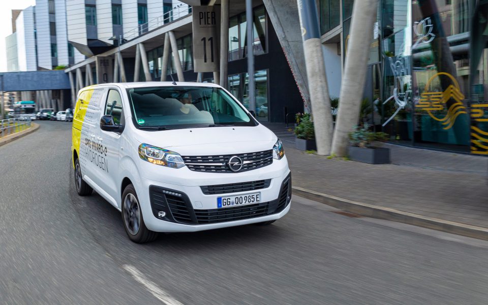 Sixteen Opel Vivaro-e HYDROGEN ordered by construction company Jos ... Sixteen Opel Vivaro-e HYDROGEN ordered by construction company Jos ...