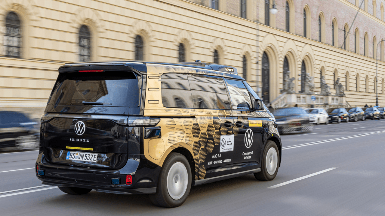 Autonomous driving, Volkswagen to carry out tests with passengers even ...