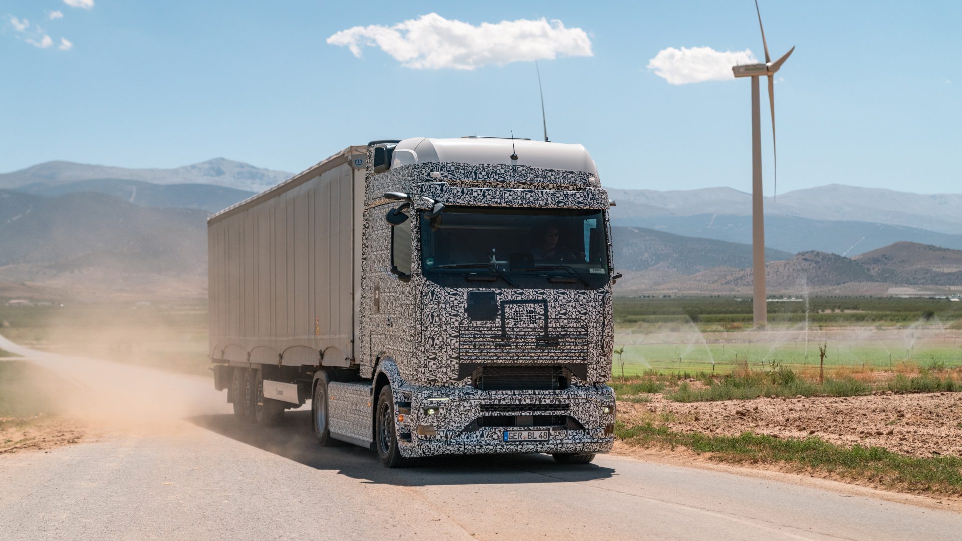 Mercedes, the eActros 600 completes successful summer tests in Spain