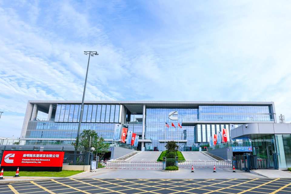 Cummins completes the acquisition of two Faurecia commercial vehicle ...