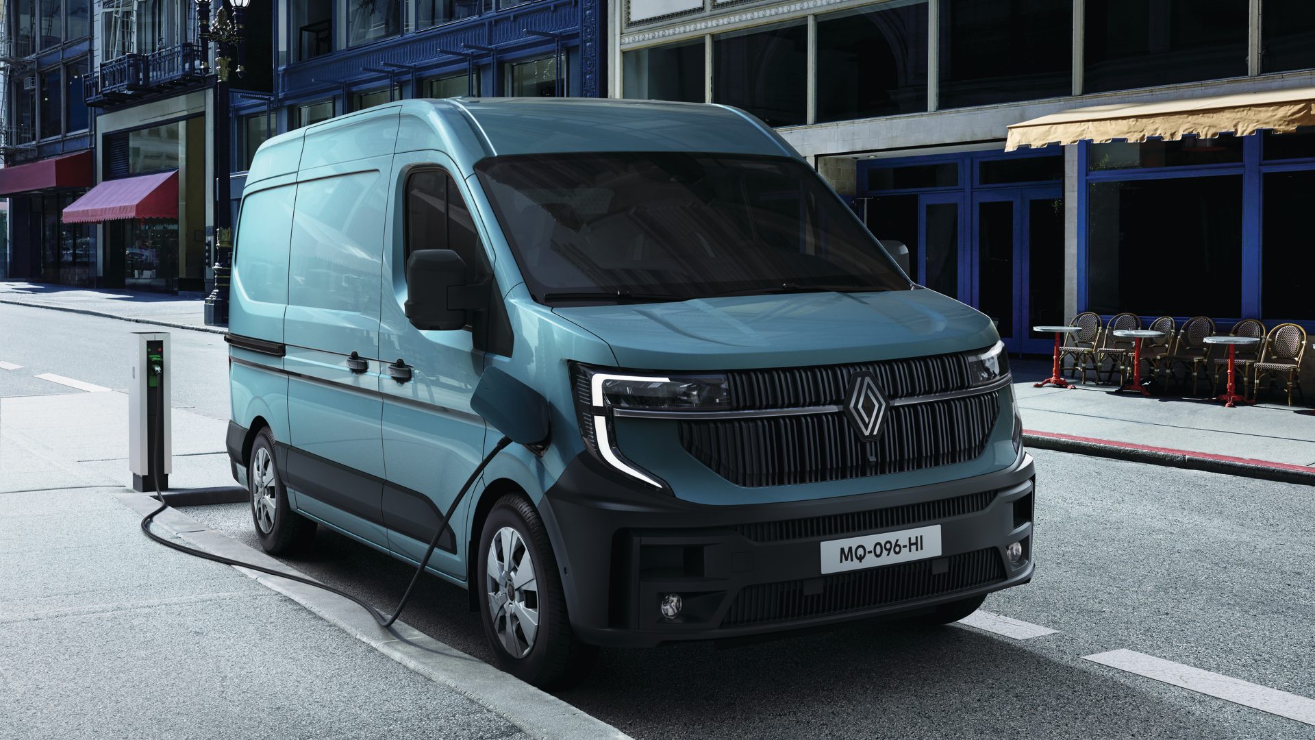 Renault Master E-Tech Electric, the Aerovan design allows for 460 WLTP ...