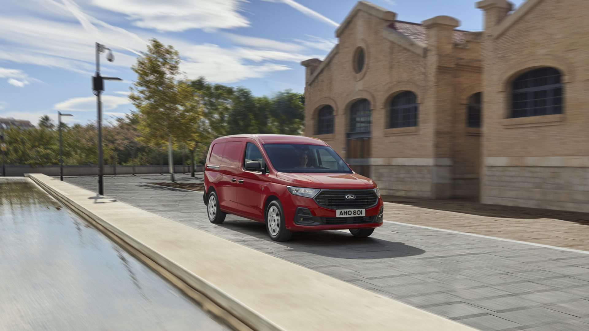 Ford Pro's new Transit Connect now also available as plug-in hybrid van