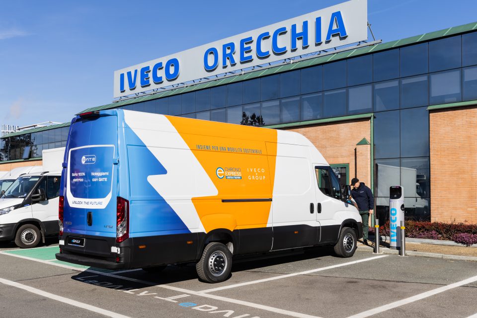 IVECO delivers the first eDaily under the GATE pay-per-use rental formula