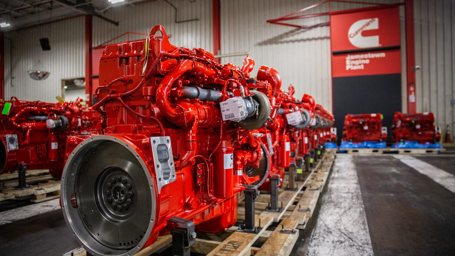 Cummins' HELM X15 engine for heavy-duty trucks, now part of an agnostic ...