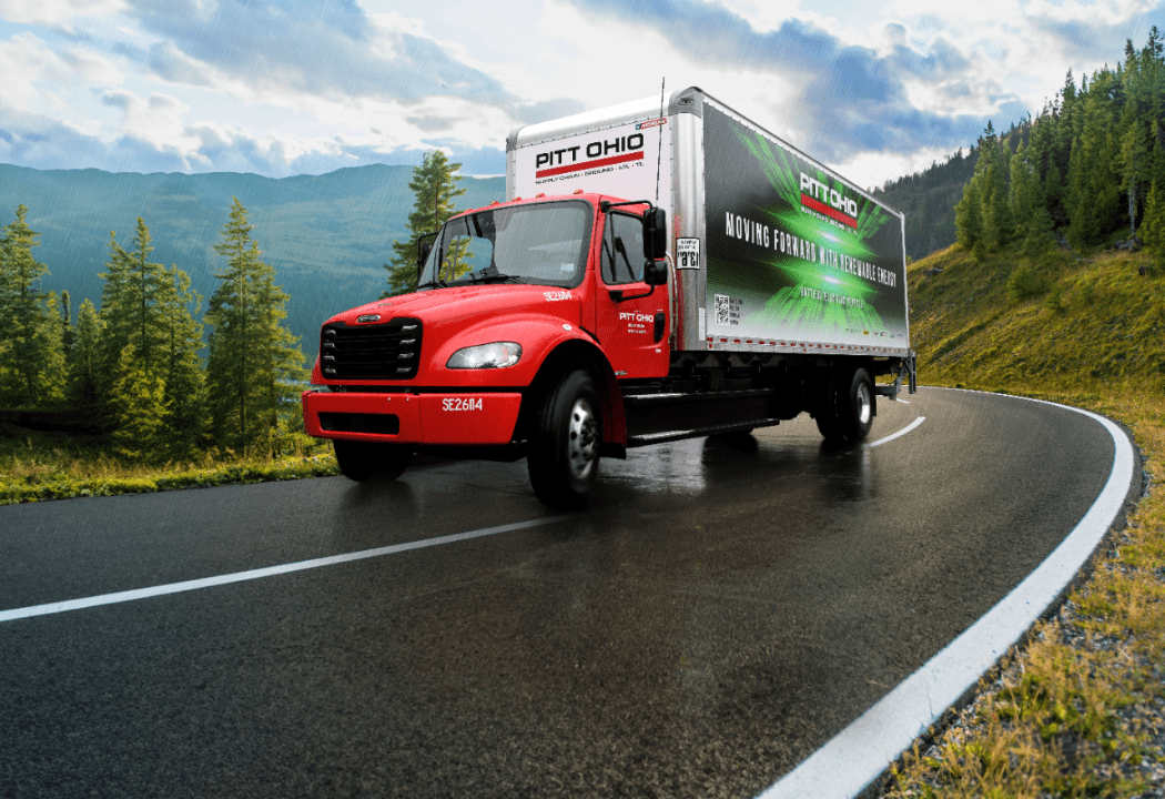 Daimler Truck North America delivers the very first Freightliner eM2 ...