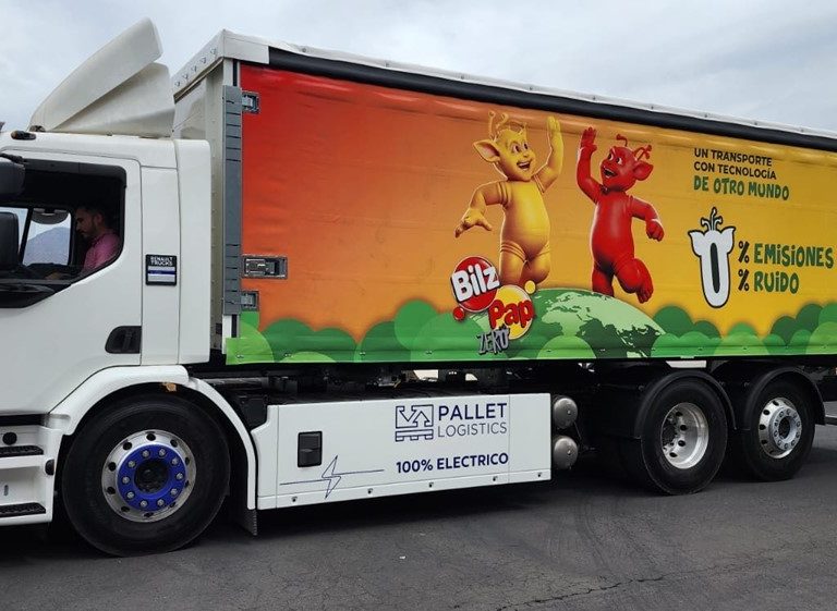Renault Trucks' first e-truck deliveries to Chile - Sustainable Truck&Van