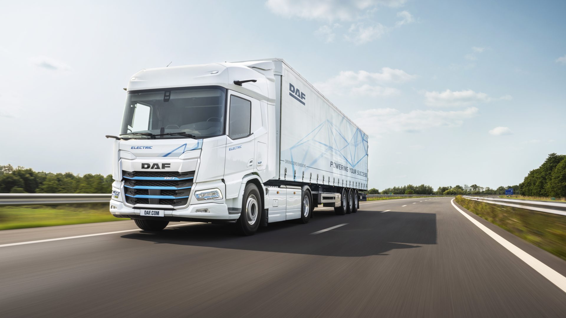 Electric trucks, DAF to join international charging station booking system