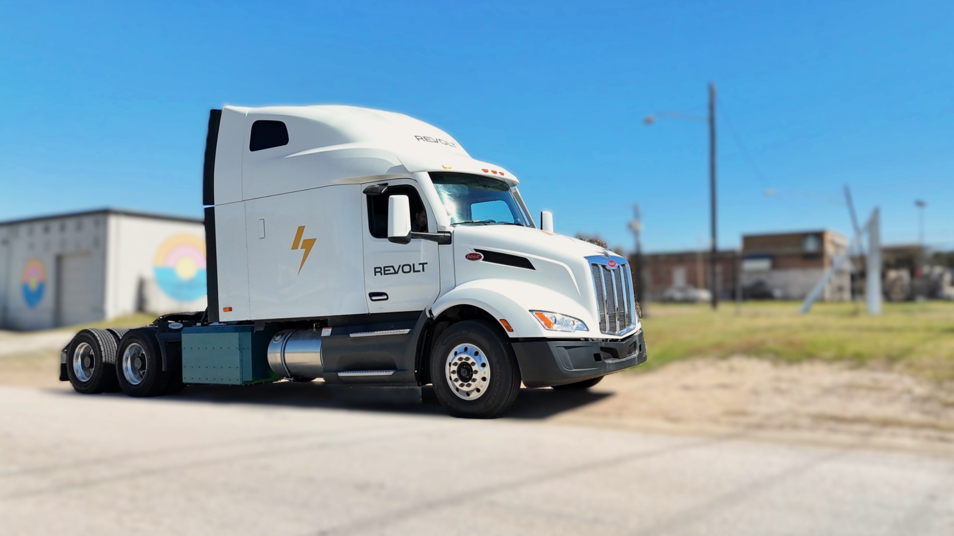 Extended-range electric truck maker ReVolt Motors finds first fleet ...