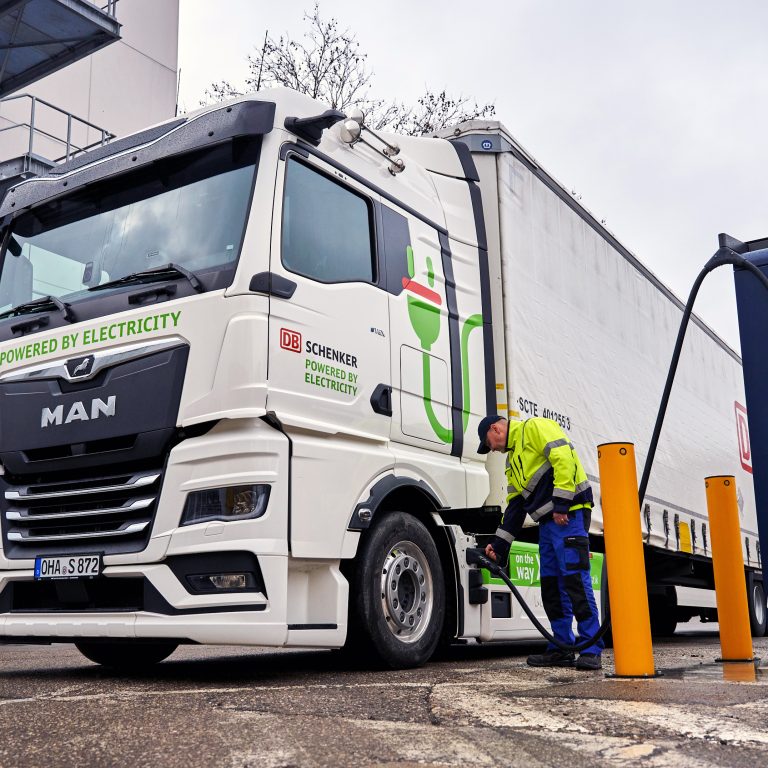 MAN to decarbonize its own inbound logistics by using eTrucks ...