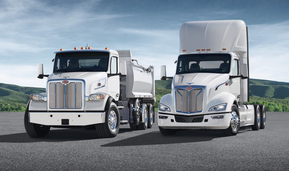 ACT Expo 2025, Peterbilt showcases two electric truck models ...