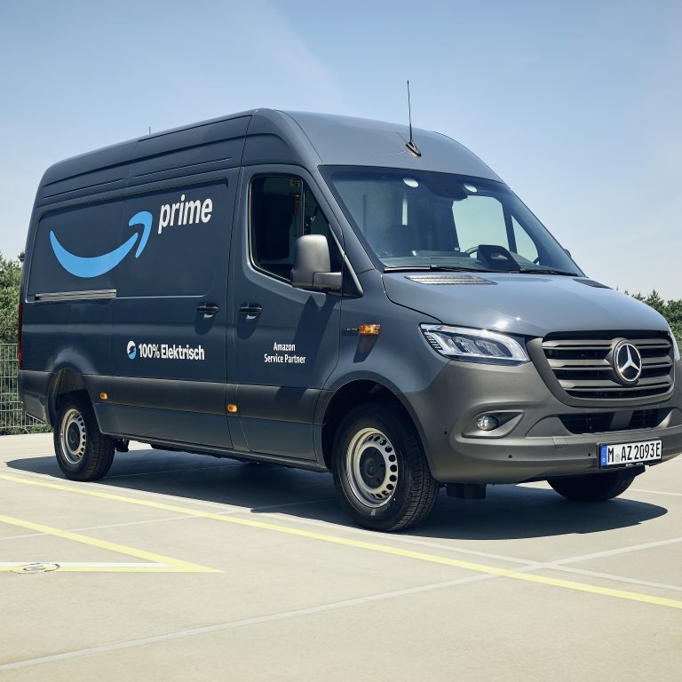 Nearly 5,000 Mercedes eSprinter and eVito for Amazon delivery partners