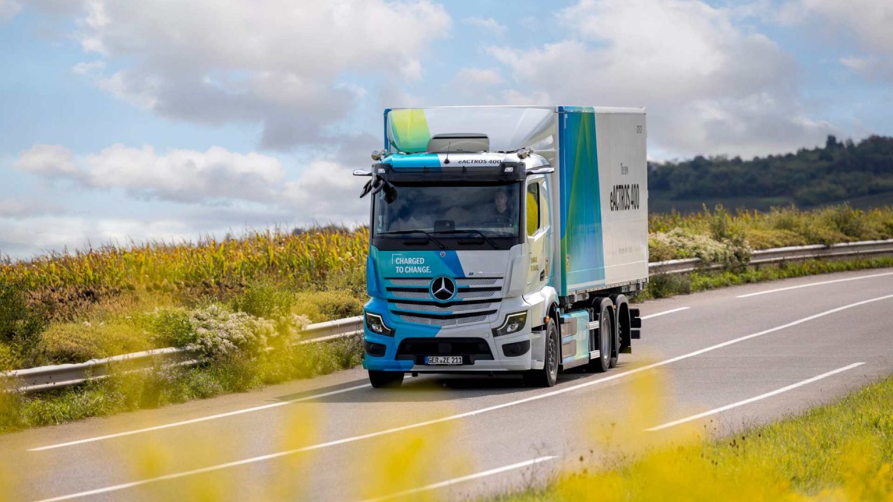 Electric trucks, Mercedes launches the new eActros 400