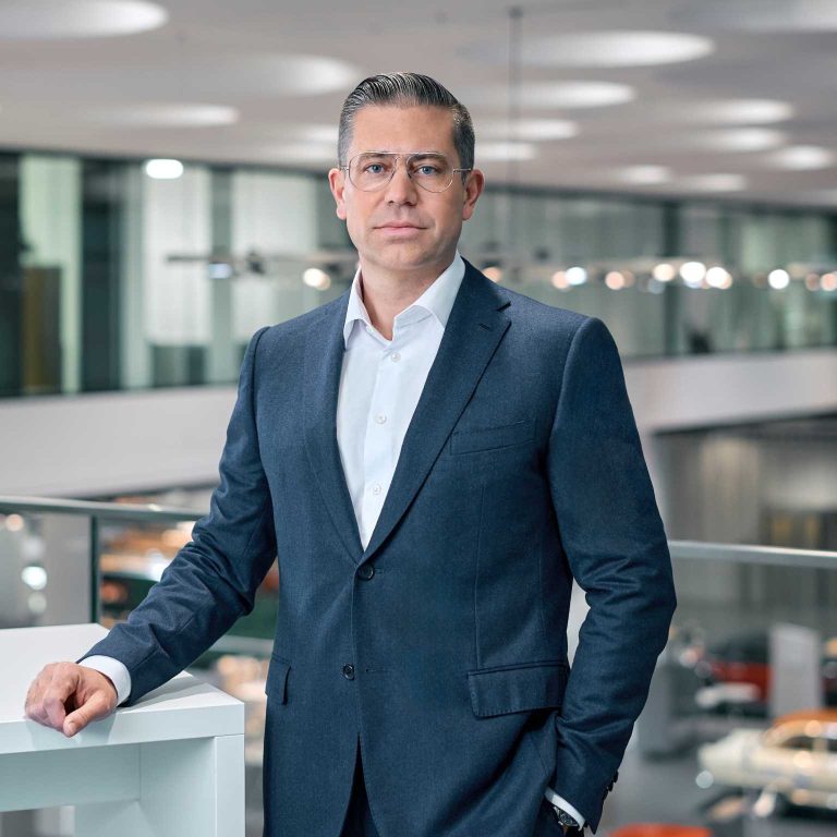 Mathias Miedreich to take over as ZF CEO, replacing current CEO Holger ...