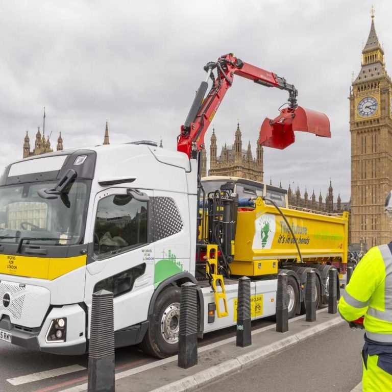 UK's very first Volvo FM Low Entry electric trucks spotted in London - Sustainable Truck&Van