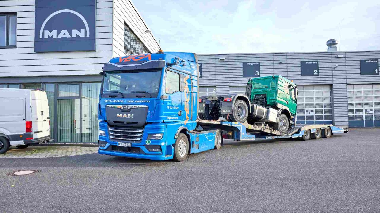 MAN eTGX electric truck for intermodal truck delivery - Sustainable ...