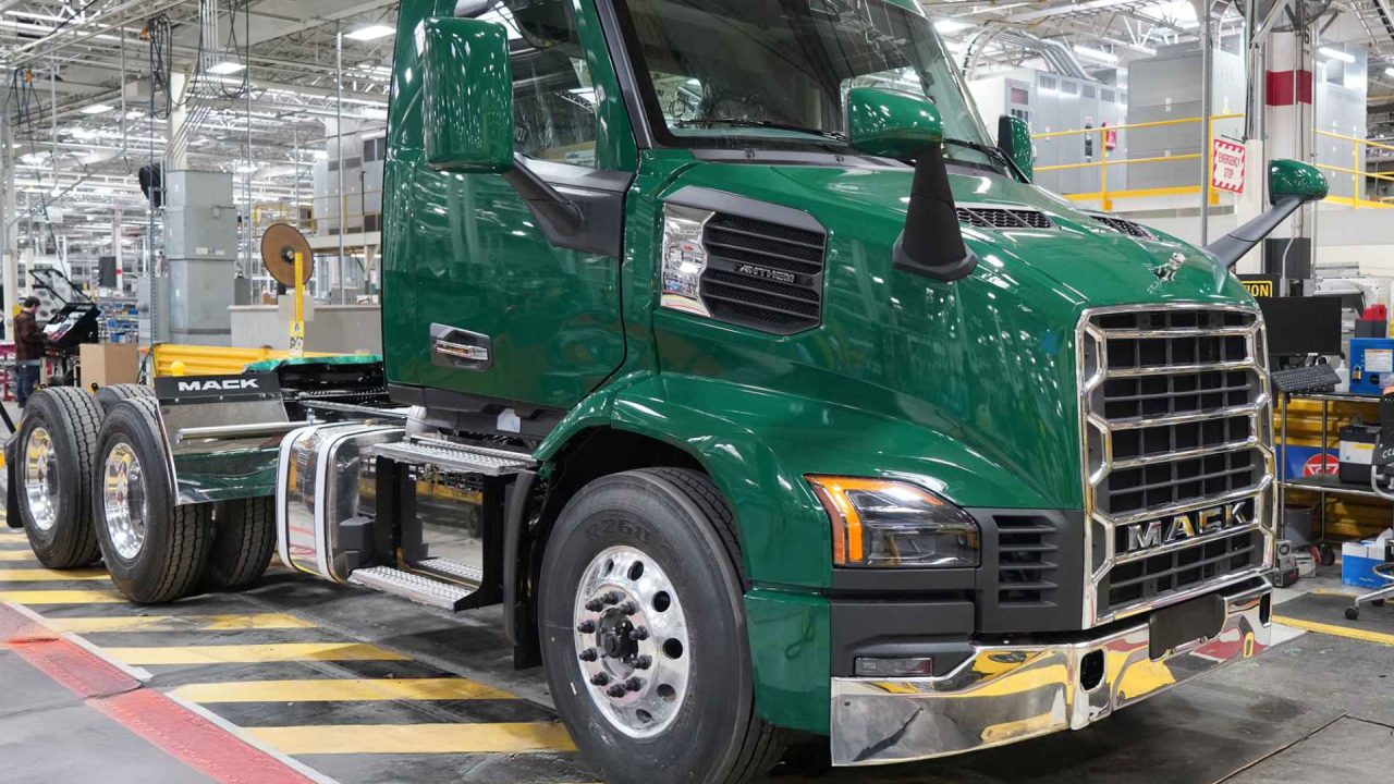 Here's Mack Trucks' completely redesigned Mack Anthem - Sustainable ...