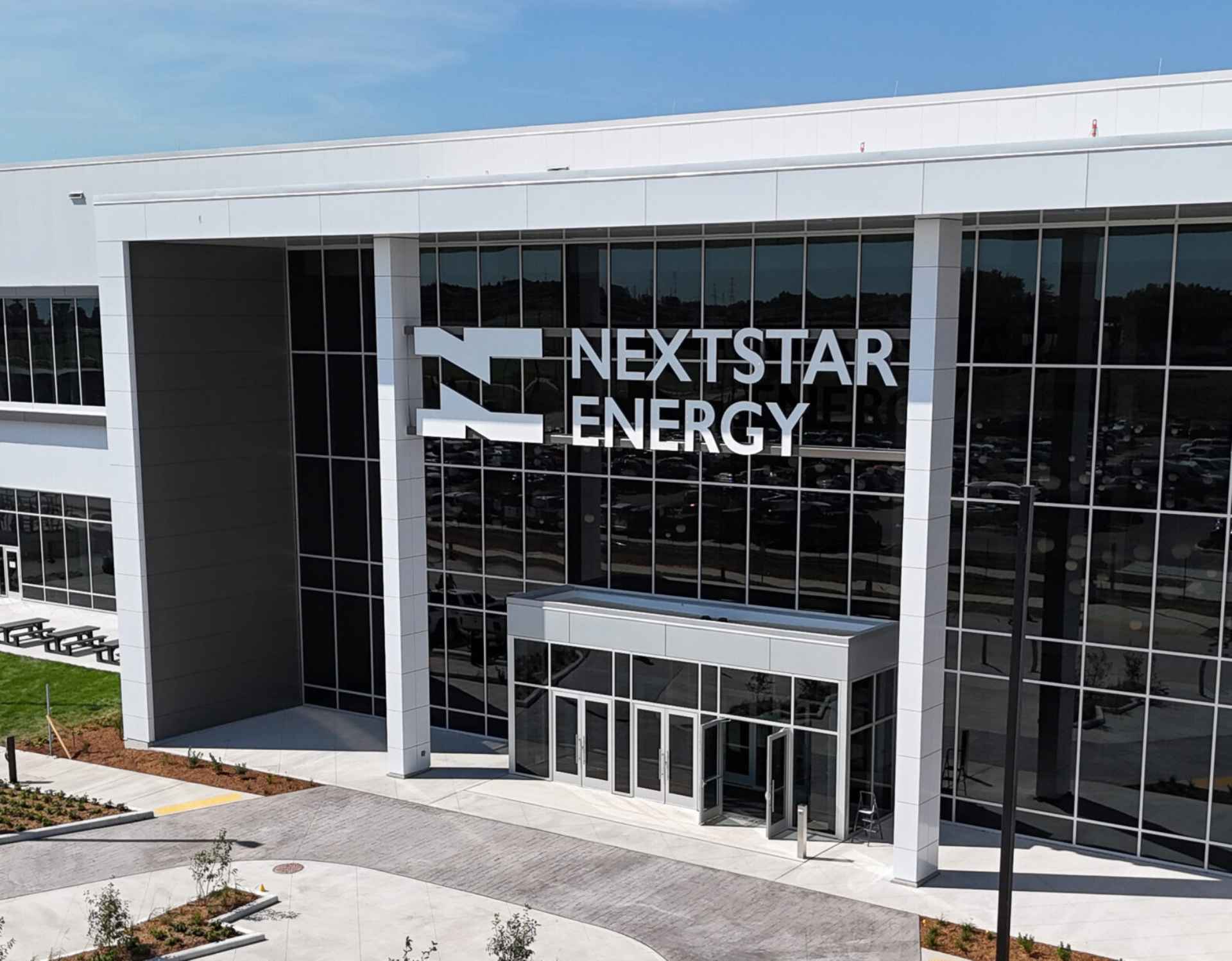 Stellantis sells to LG Energy Solution its share in battery JV