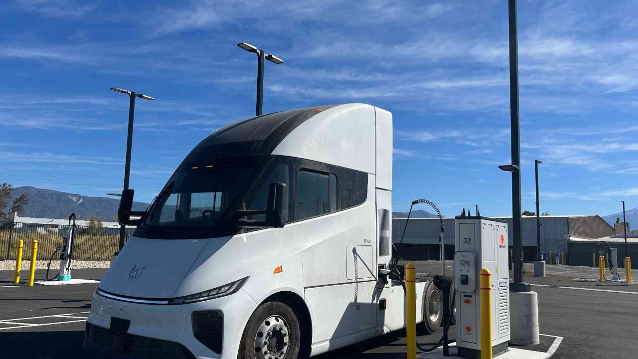 Kempower and Windrose use megawatt charging system in North America ...